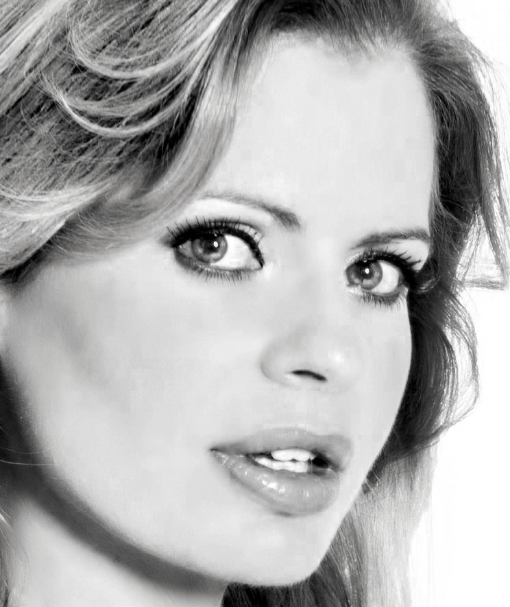 New Headshot [Francesca Cruz] | Cruz the Muse